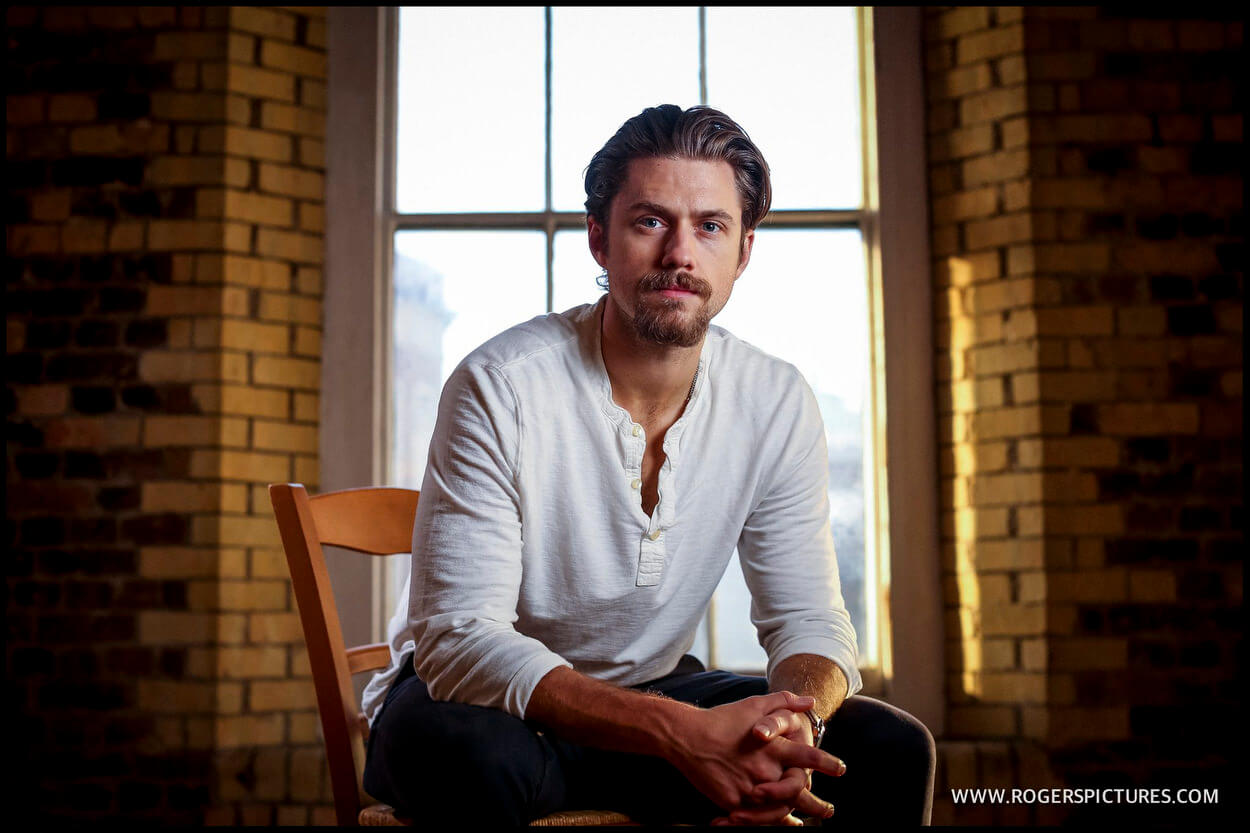 2015.01.03 Portraits of Actor Aaron Tveit in London | Aaron Tveit Japan ...